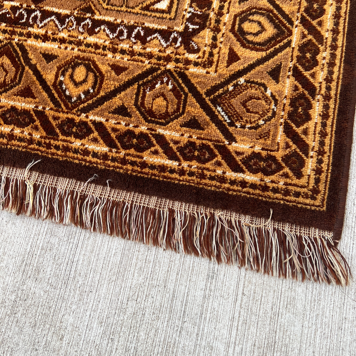 Vintage Large Brown Rug – What These Old Things NS